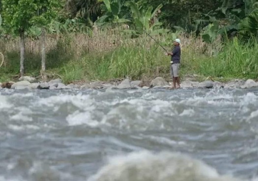 Sensasi Memancing di Batang Sangir Solok Selatan - Minangkabaunews.com